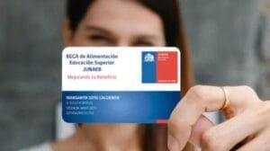 Requisitos para Obtener la Beca JUNAEB en Chile - Atención Chilena